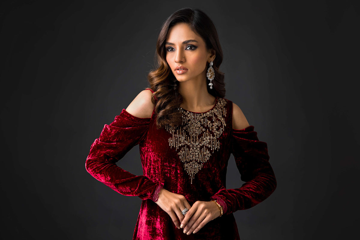 Ruby Velvet - Anam Akhlaq - Suit – anamakhlaq